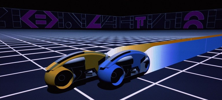 REVIEW: Tron | The Viewer's Commentary